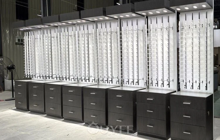 Optical Store Fixture Experts - English Twinkle