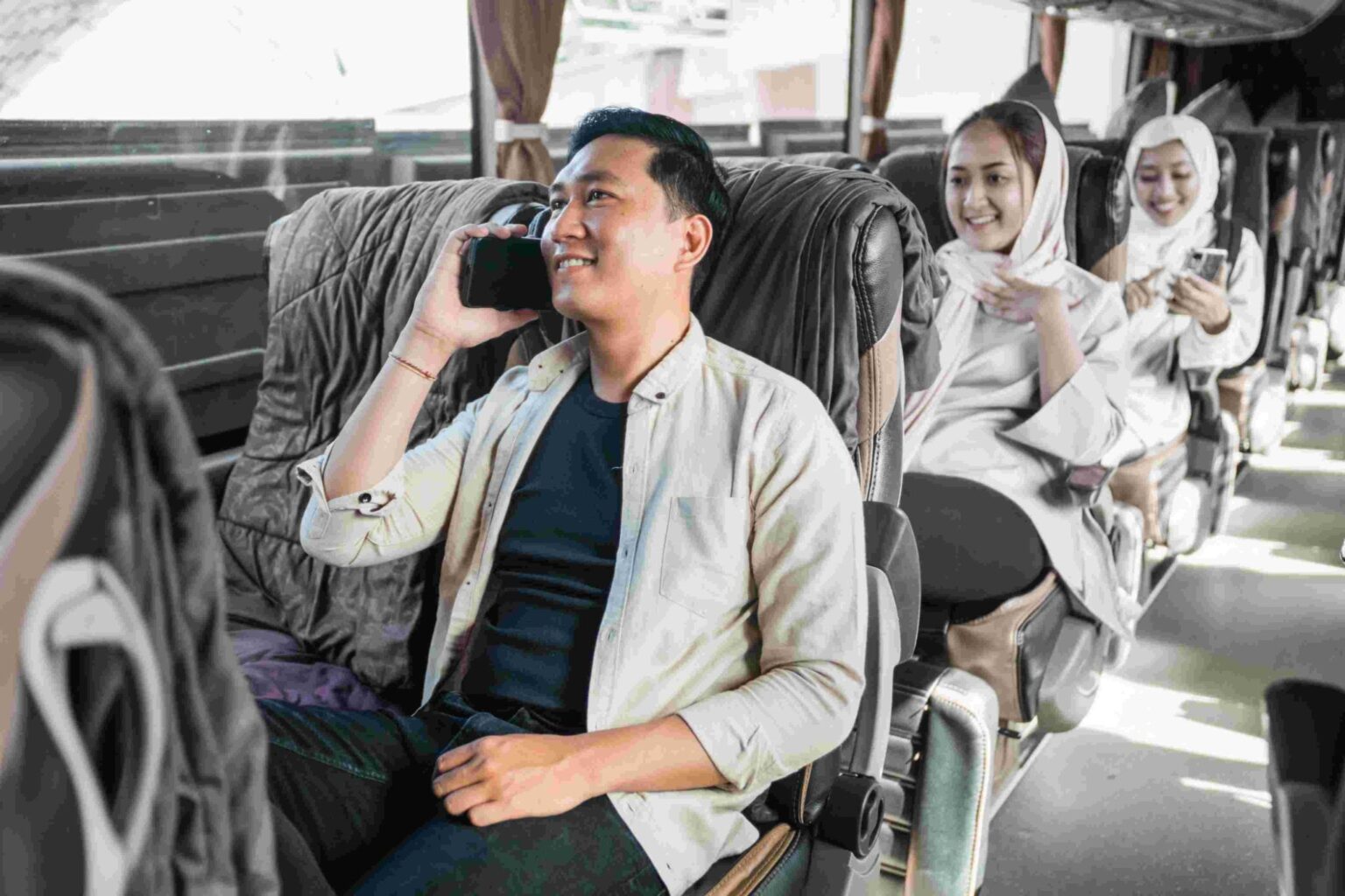 Day vs. Night Bus to KL: Which Should You Choose? - English Twinkle